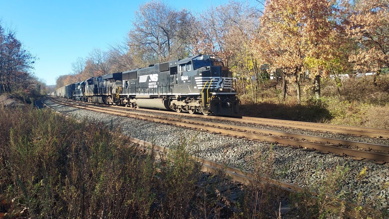 NS 1844 SD70ACC Leads K76 with a GP40-2 Trailing! 11/8/24 - YouTube