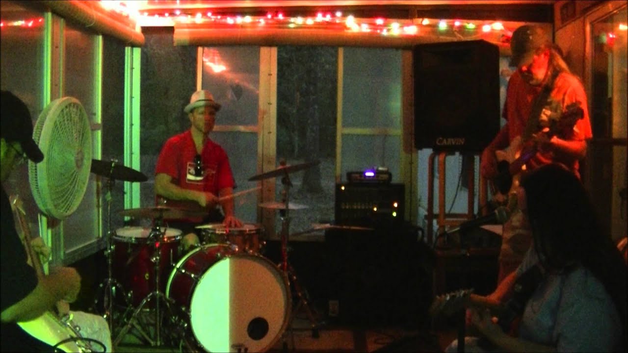 Mary Everhart- Let me be myself- Sunday Afternoon Front Porch Jam - YouTube