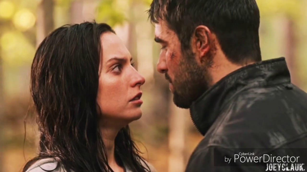Genesis Rodriguez serie Time After Time - YouTube