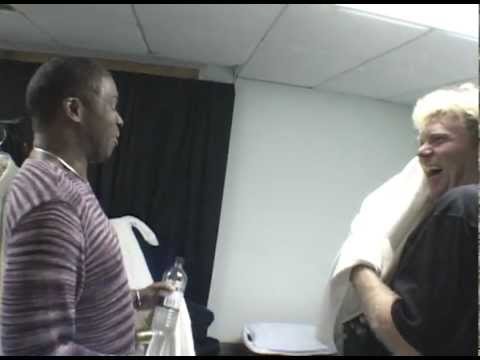 Rufus Band Members Pumped Up Back Stage In Atlanta - YouTube