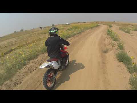 SSR 300 Chases Down CRF450R - YouTube