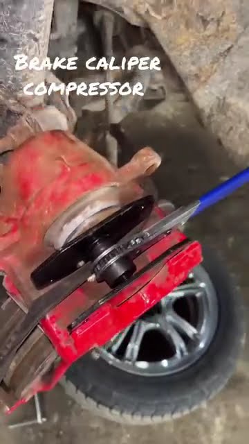 360° Rotating Ratchet Brake Caliper Tool - YouTube