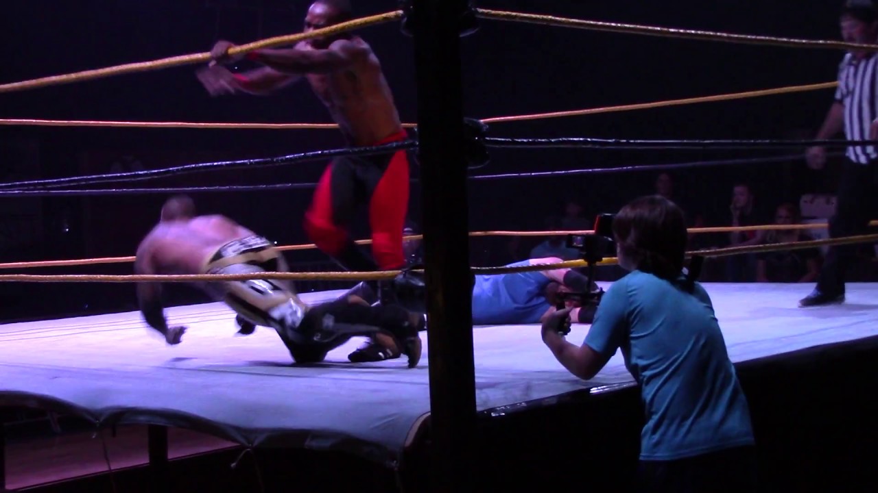 "Aztec Warrior" Alex Cruz vs. Lukas Frost vs. "The Mightiest Duck ...