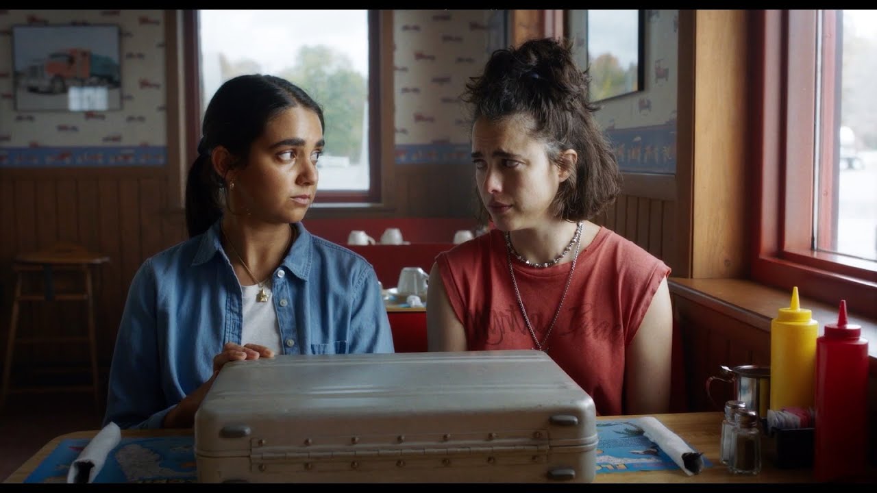 Drive-Away Dolls | Secondo Trailer Ufficiale - YouTube