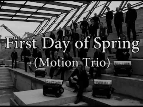 Akkordeonorchester Hof - First Day of Spring (Motion Trio) - YouTube