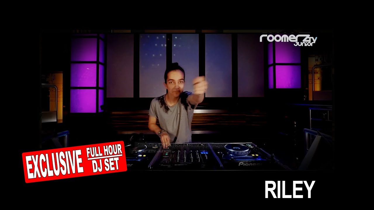 DJ Riley DJ set RoomerzTV JUNIOR - YouTube