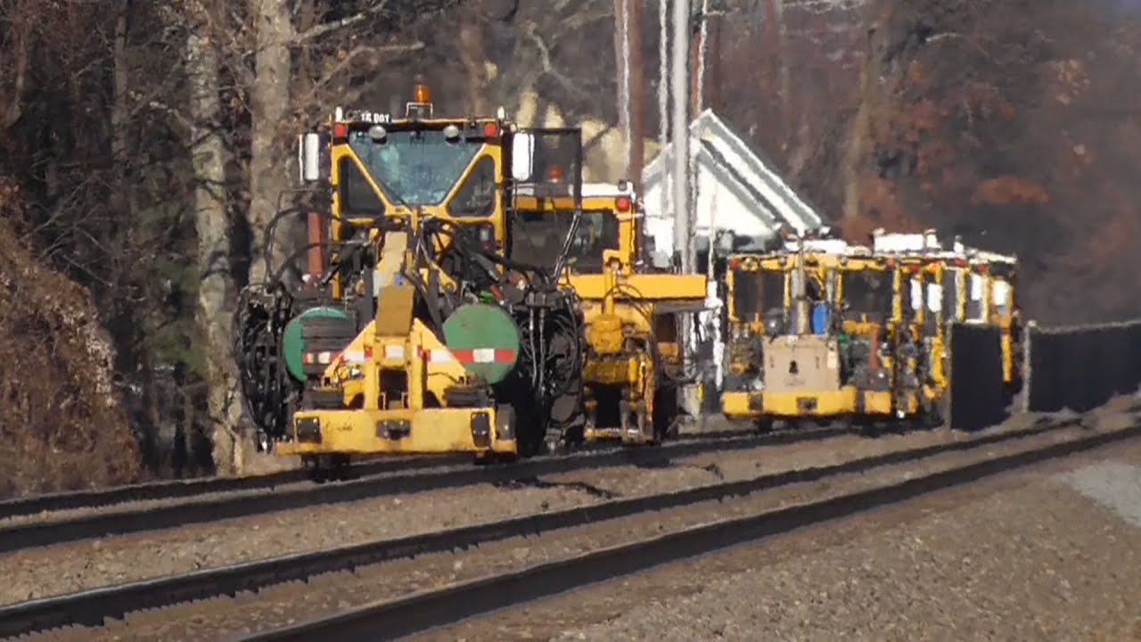 Winter Solstice Railfanning at Radburn 12/21/22 Part 1 - YouTube