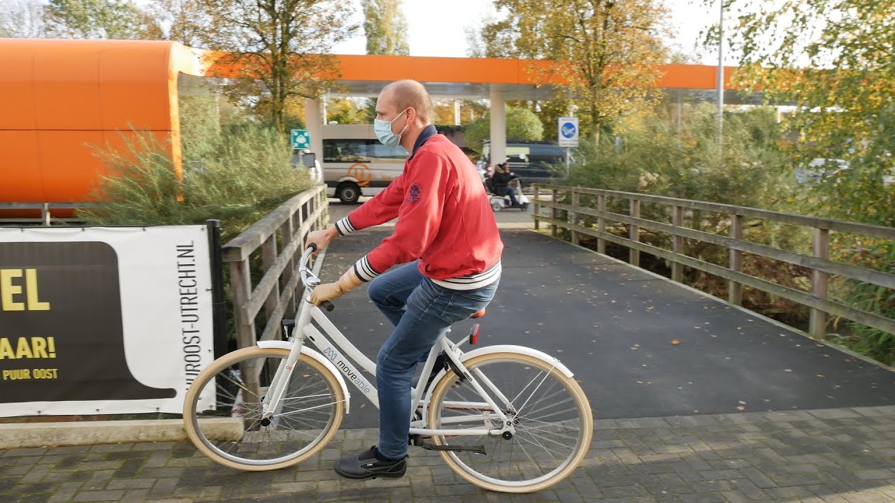 Fietsen met de Moveable mHand adapt - de ultra lichte prothesehand met ...