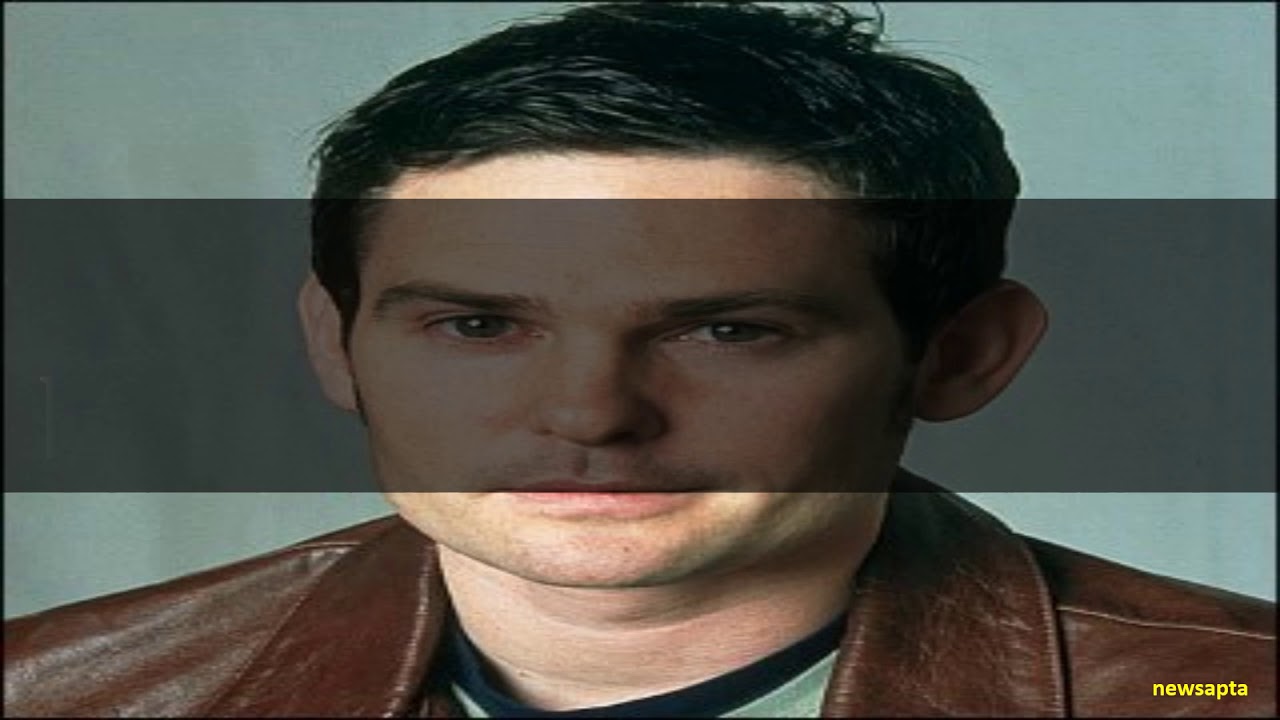 BIOGRAPHY OF HENRY THOMAS - YouTube