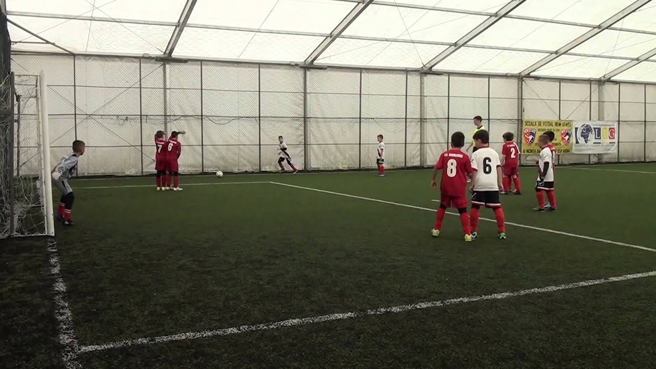 Scoala de Fotbal New Stars - FC. Danilescu R2 - YouTube