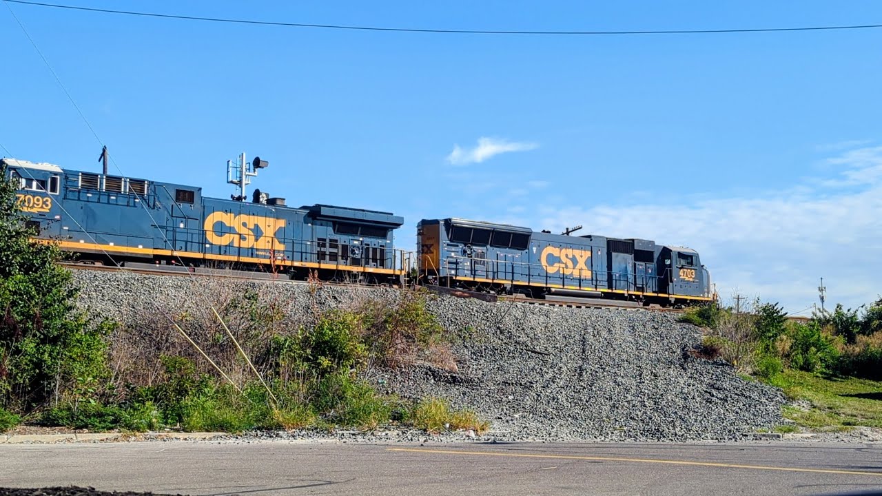 Northbound CSX mixed manifest heading up CSX Cincinnati Terminal Sub ...