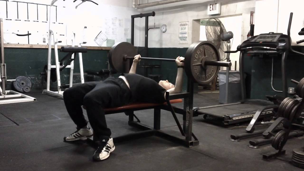 Pat Morris bench press 315lbs - YouTube
