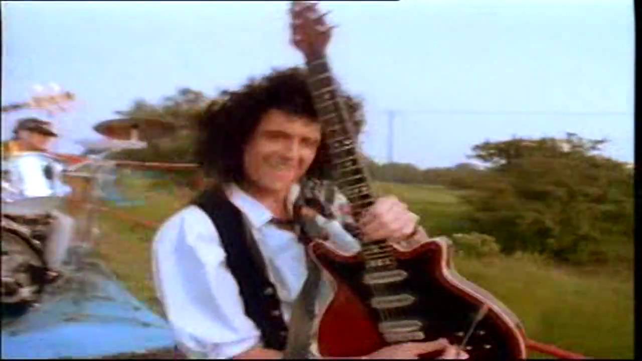 Queen - Breakthru - YouTube