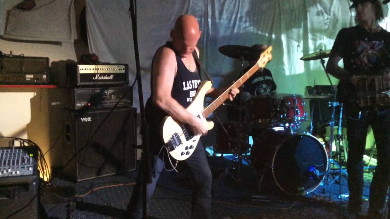 ALAN DAVEY!!!!!!! Of ex HAWKWIND, GUNSLINGER, ACE OF SPADES Fury's in ...