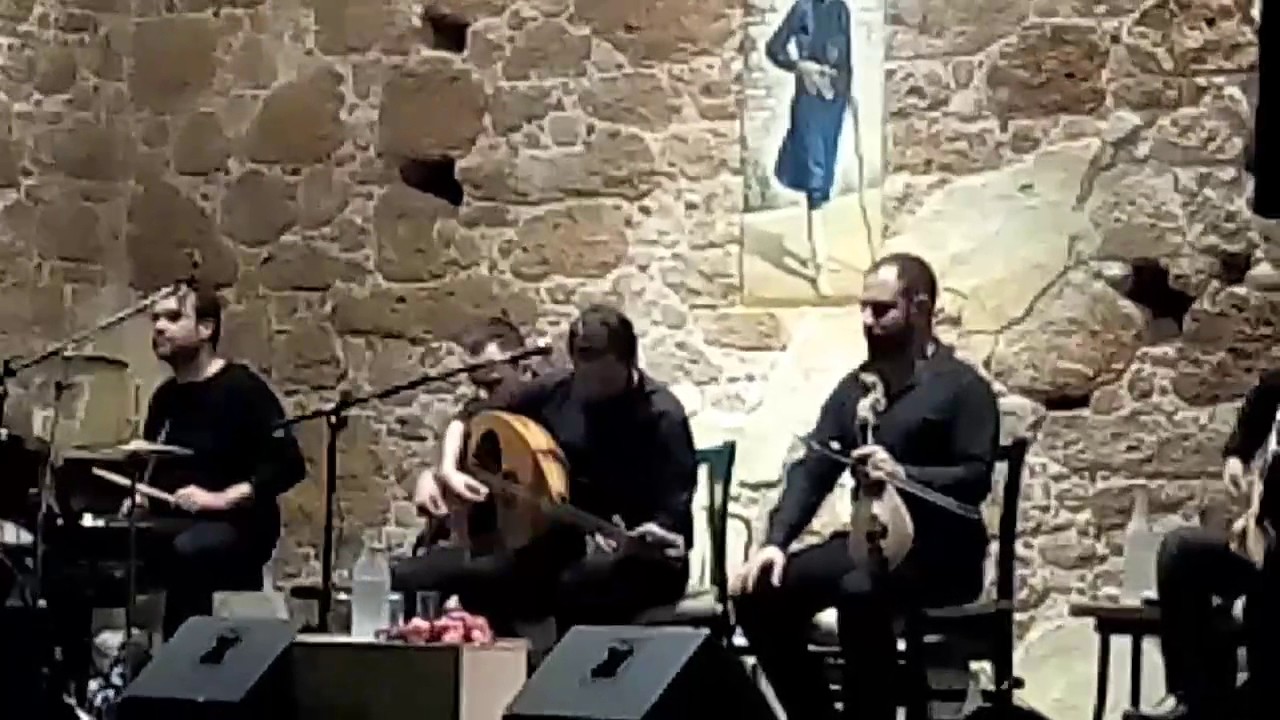 Ενα κερι στον ανεμο ΔΗΜΗΤΡΗΣ ΣΠΥΡΙΔΑΚΗΣ - YouTube
