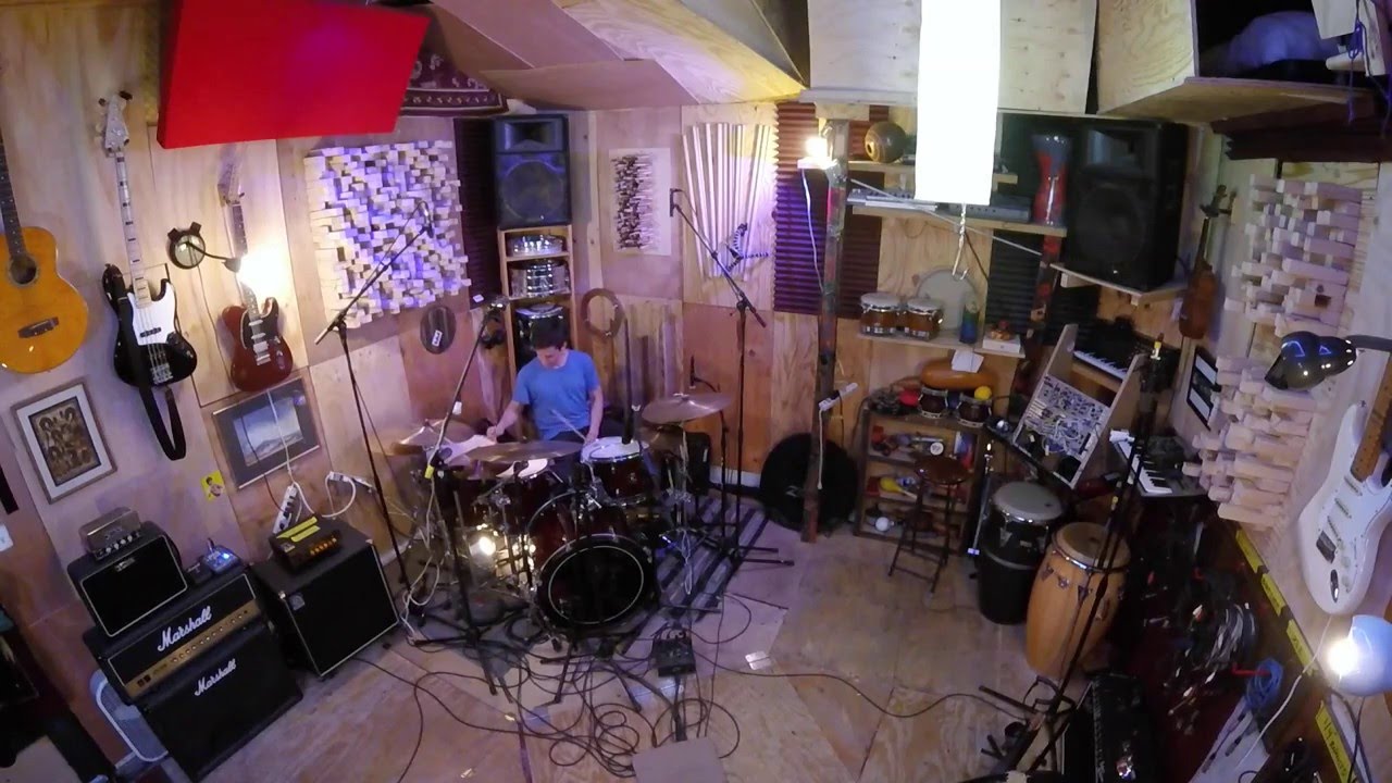 "Big Studio Room" - Example recording at Studio Radio 45 - YouTube