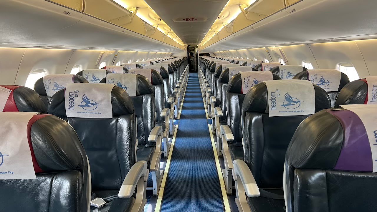 Airlink E190 Economy Class Review from Skukuza to Johannesburg - YouTube