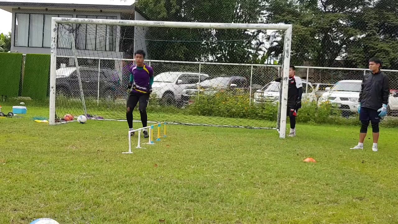 Goalkeeper training power full jump - YouTube