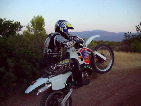 suzuki ts200r - YouTube