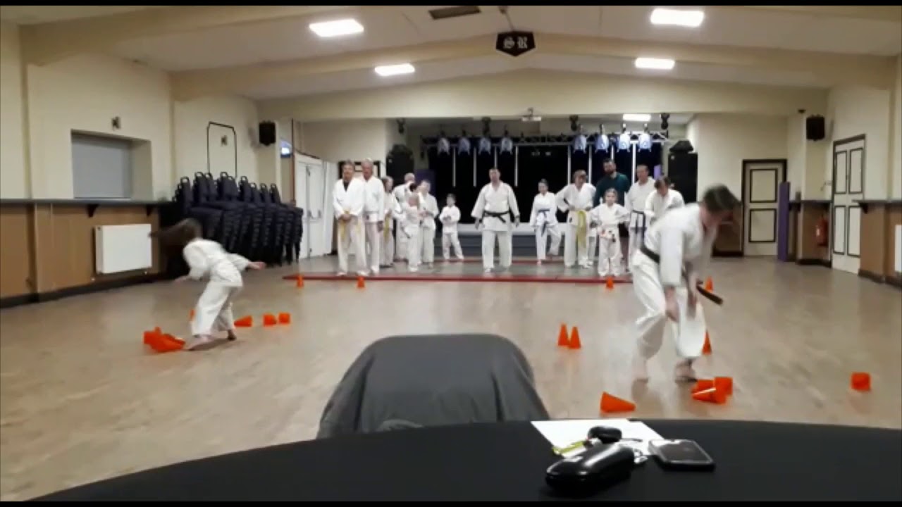 SSK Warm up Cone Relay - YouTube