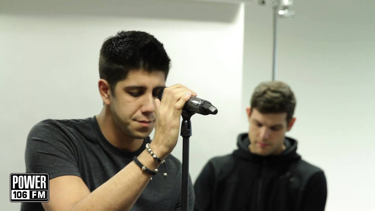 SoMo performs "Back To Start" Live - YouTube