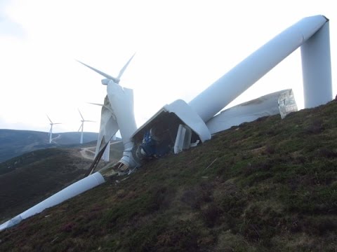 INCREDIBLE FOOTAGE!!!, Completely destroyed wind turbine!! - YouTube