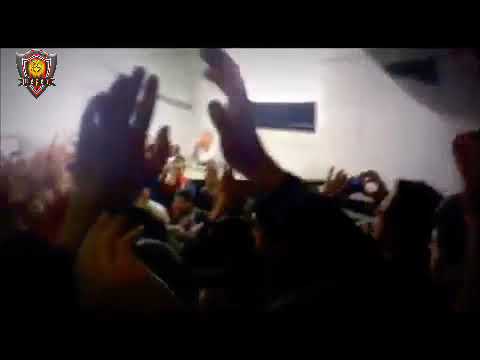 Aşk laftan anlamaz ki...