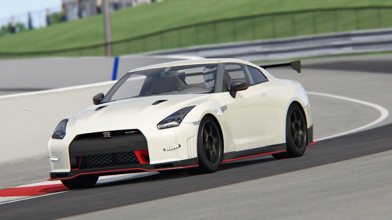 Nissan GT-R at Canadian Tire Motorsports Park - One Lap - YouTube