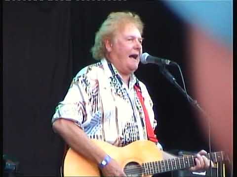 Strawbs - "Lay Down" Cropredy 2007 - YouTube