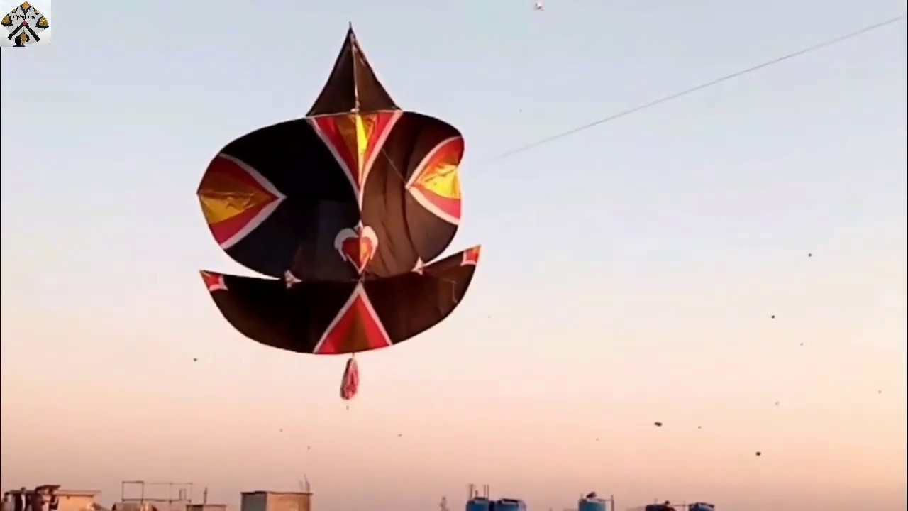 Biggest 25 Tawa Kite Flying | Basant 2020 | Flying Kite videos - YouTube