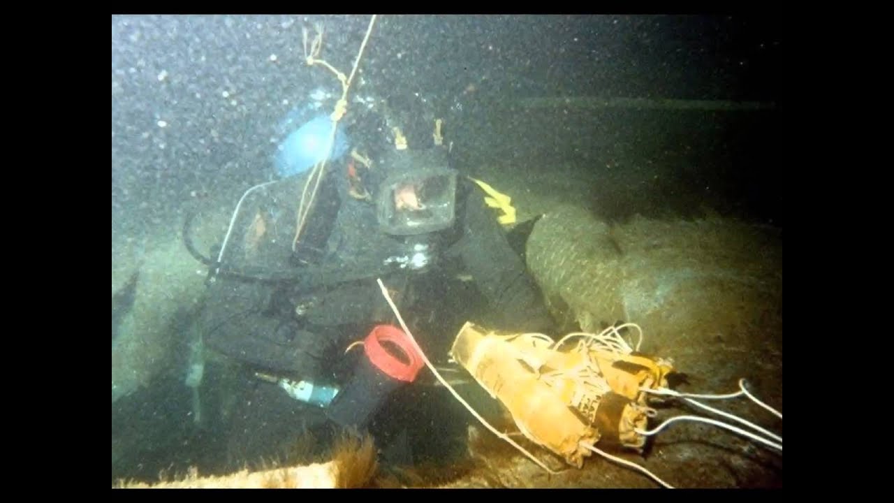 Royal Navy Clearance Divers - YouTube