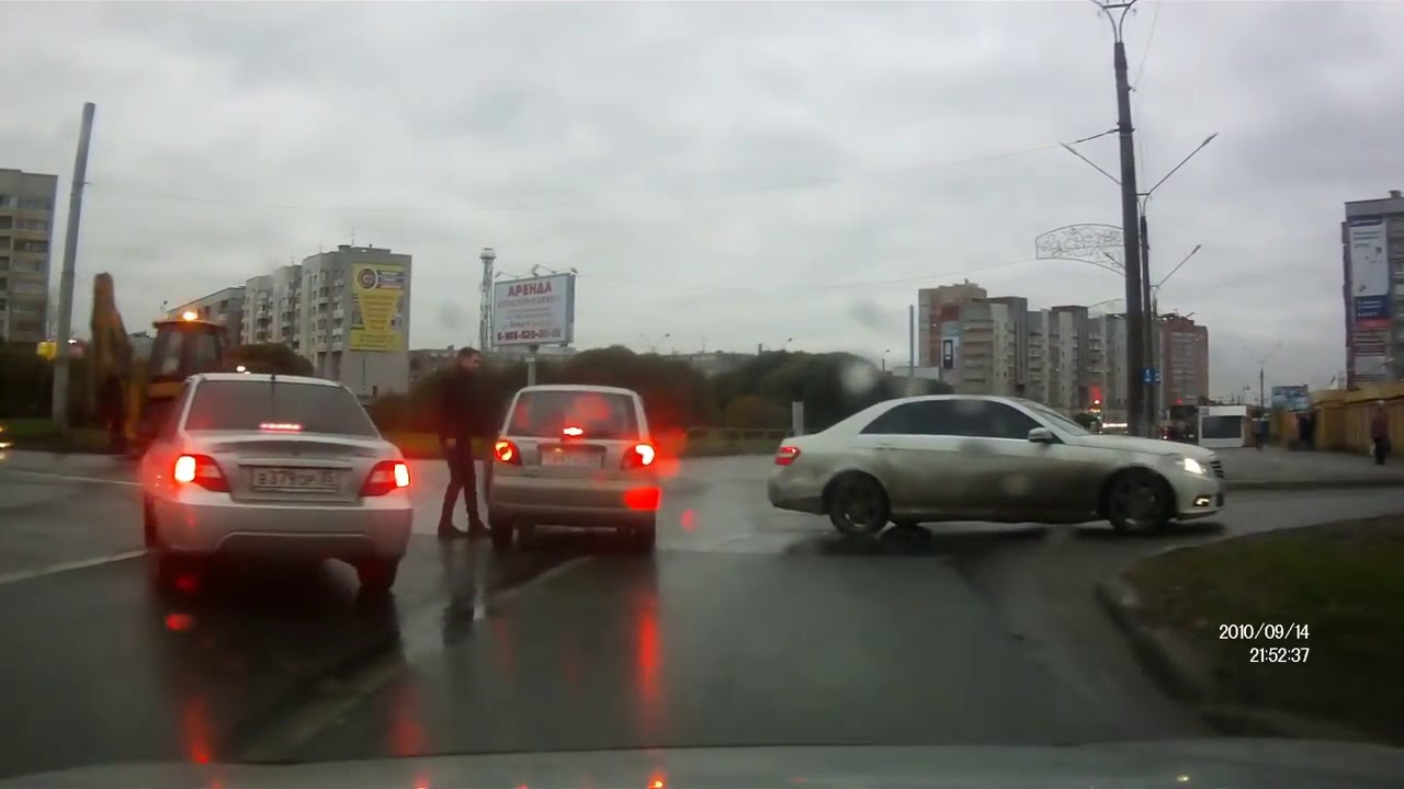 Driver's boxing and wrestling on the road #15 Russian spectacular - YouTube