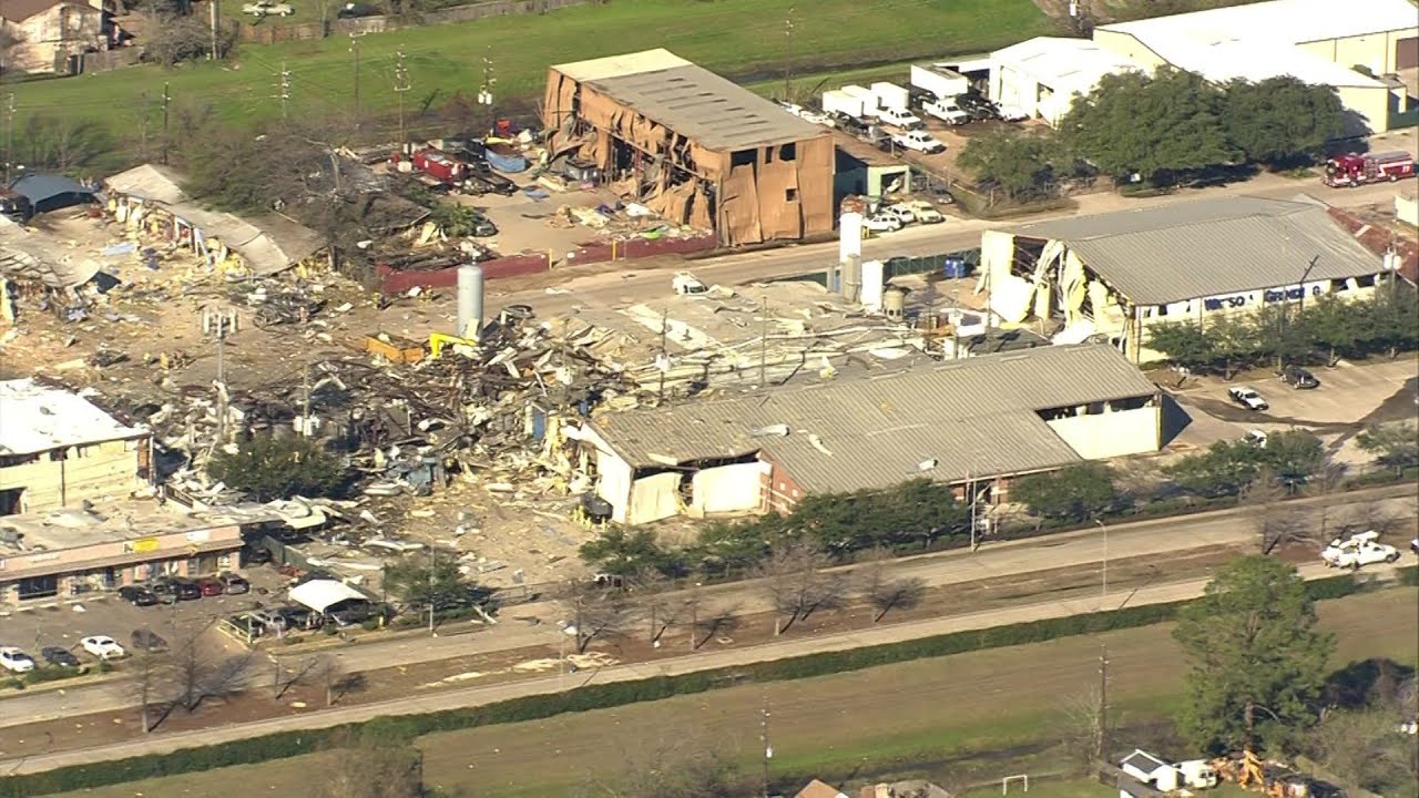Some families displaced by Spring Branch explosion plan to sue - YouTube
