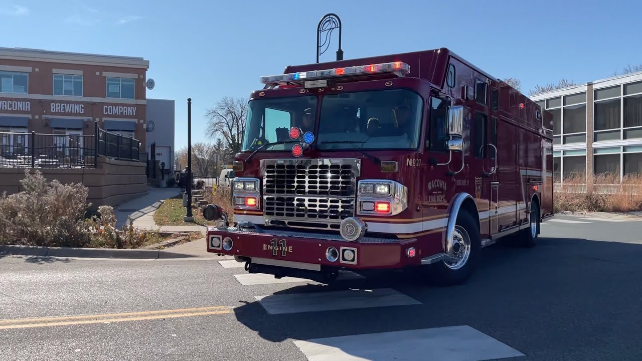 Waconia Chief 1 & Engine 11 Responding - YouTube
