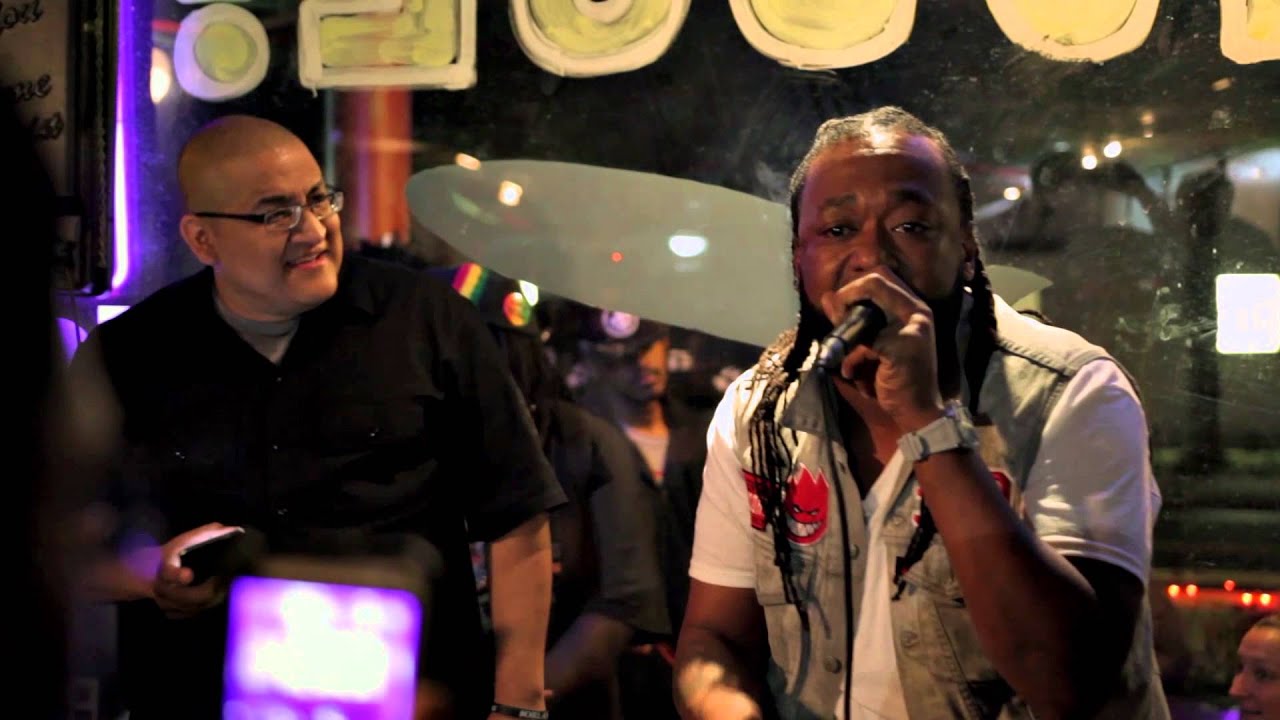 MC Supernatural Freestyle at Austin's Coffee Orlando, FL - YouTube