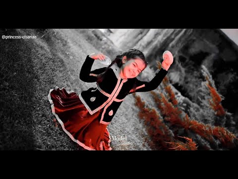 Красивая девушка красиво танцует    //    Gözəl rəqs edir bu balaca qız