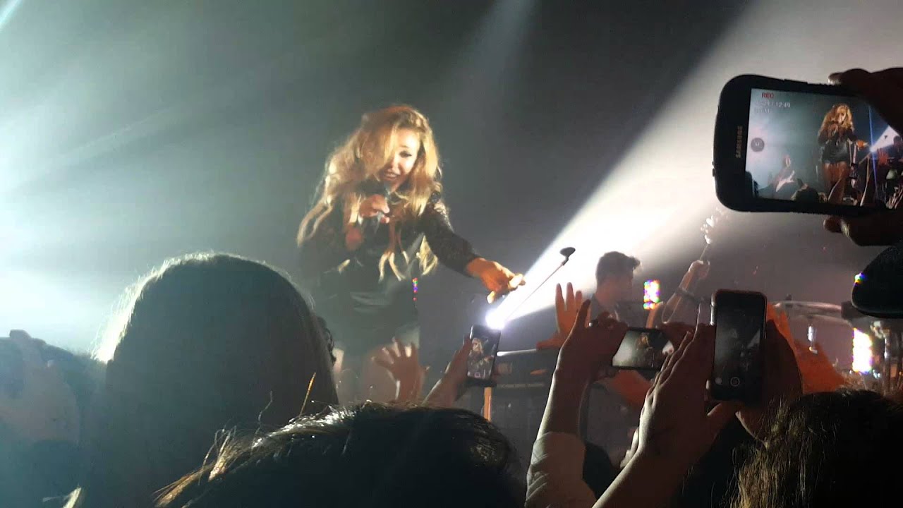 Rachel Platten - Fight Song LIVE in Toronto - YouTube