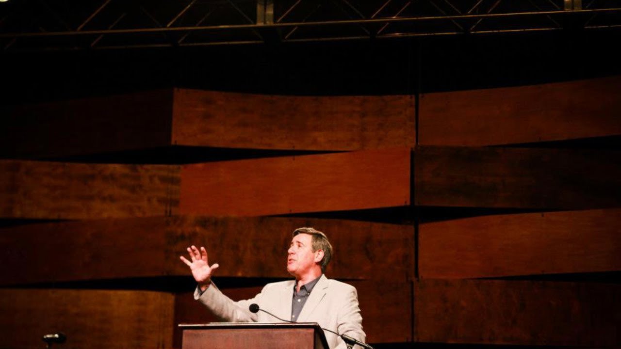 Colin Smith's Reflections and Insights from Luke's Gospel - YouTube