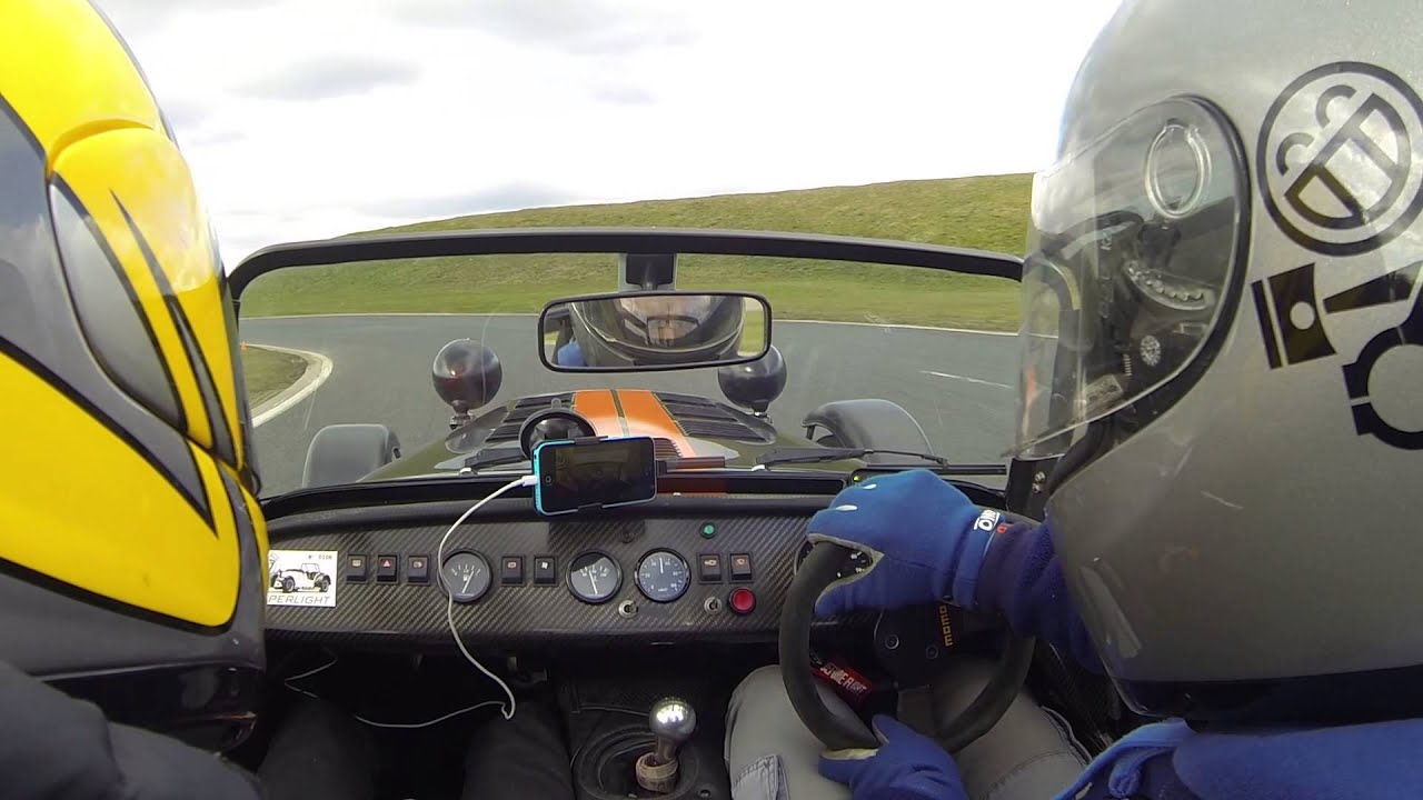 Bedford Autodrome Track Day 07/03/2016 Session 4 - YouTube