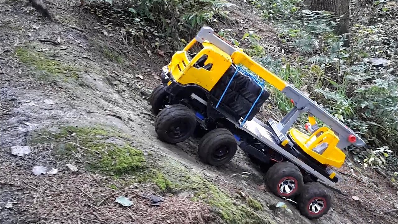 RC Traxxas Summit 8x8 and AXIAL SCX10 Trail Adventures - YouTube