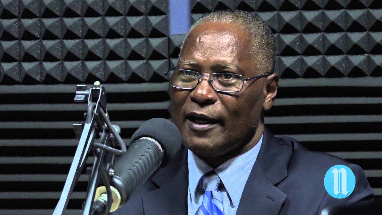 Le président Jocelerme Privert a magic 9 - YouTube