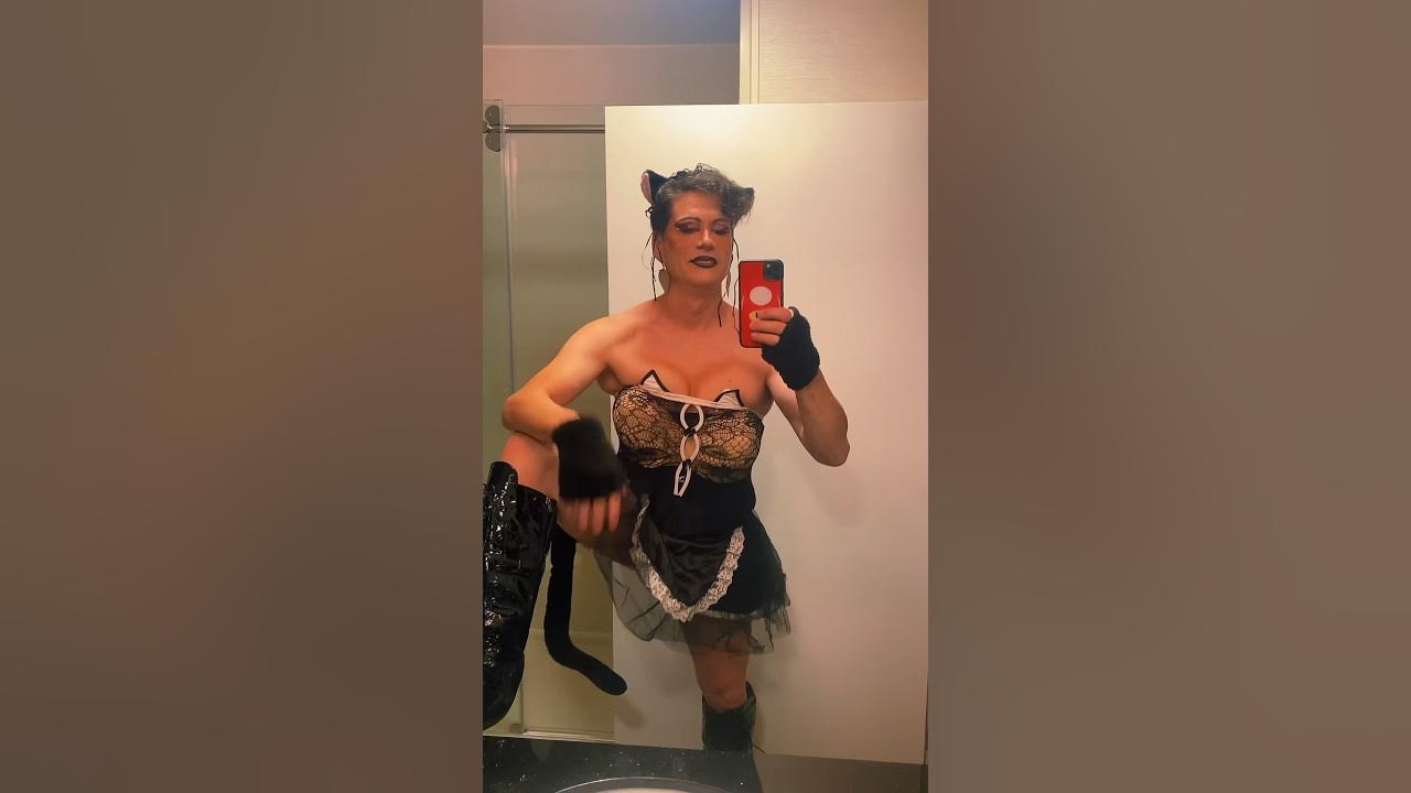 She’s got legs. She knows how to use them. - YouTube