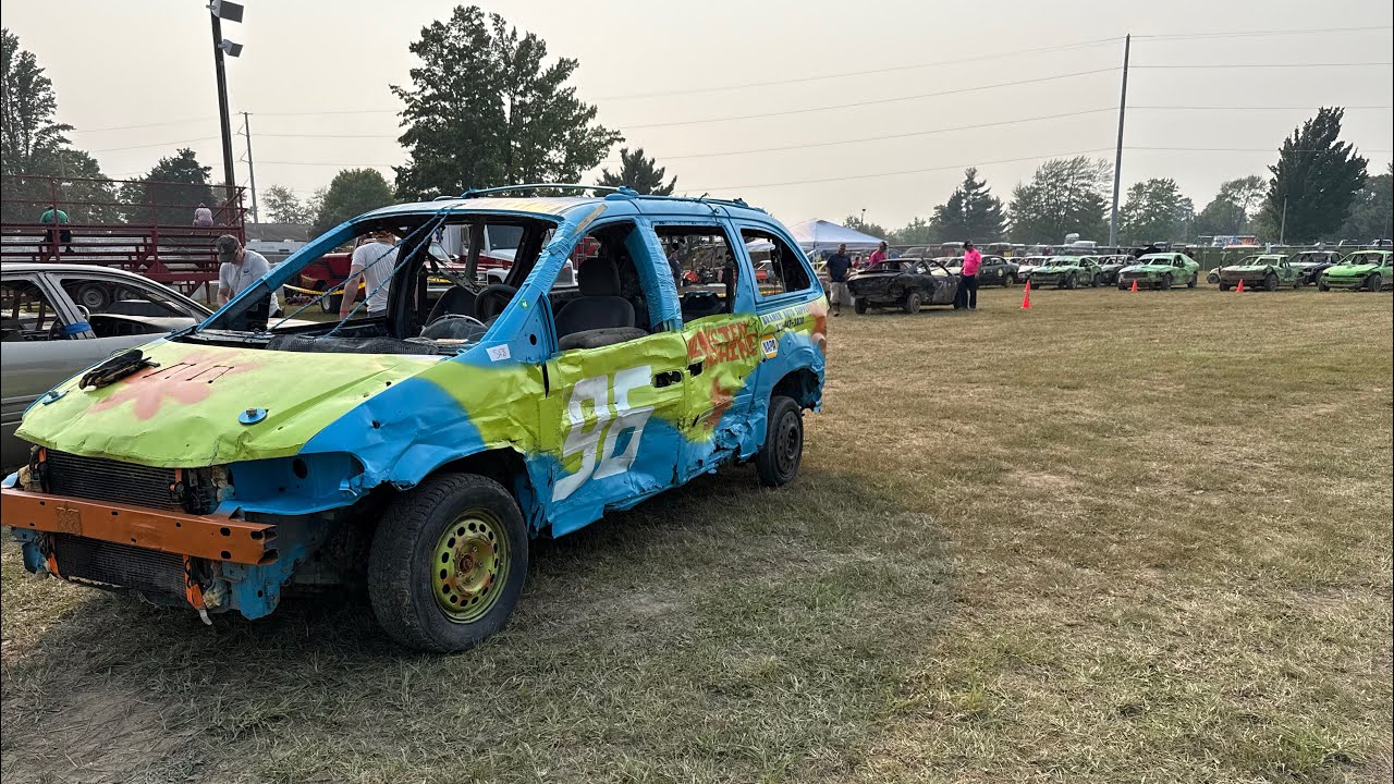 Race 3 | Traverse City Minivan Derby, Friday show - YouTube