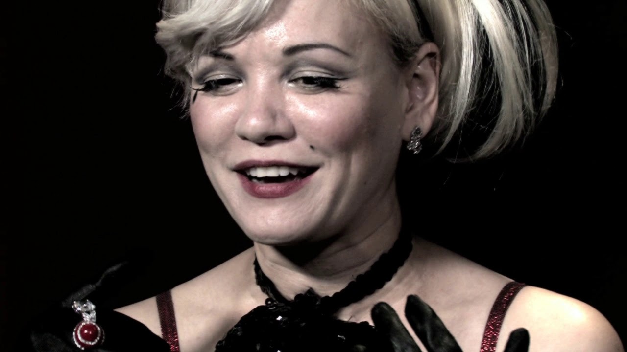 ShockHound Interview: Miss Derringer - YouTube