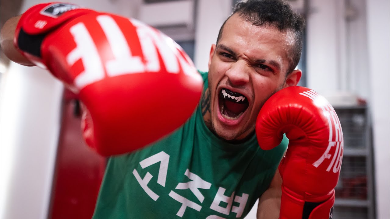 Raw Boxing Sparring 4 rounds training session - YouTube