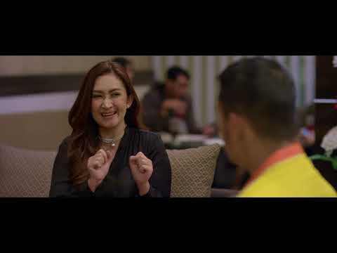 Nafa Urbach jualan mobil