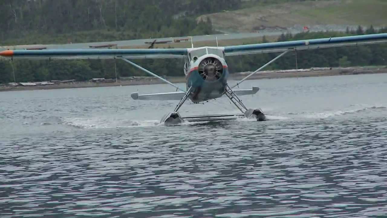 DEHAVILLAND BEAVER WATER LANDING - YouTube