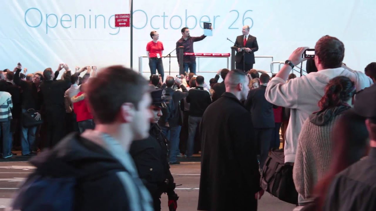 Microsoft Store grand opening in times square - YouTube