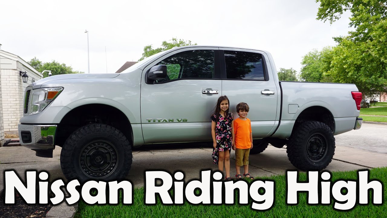 6 inch RC Lift on 35s Installed! Zombies have no chance. - YouTube