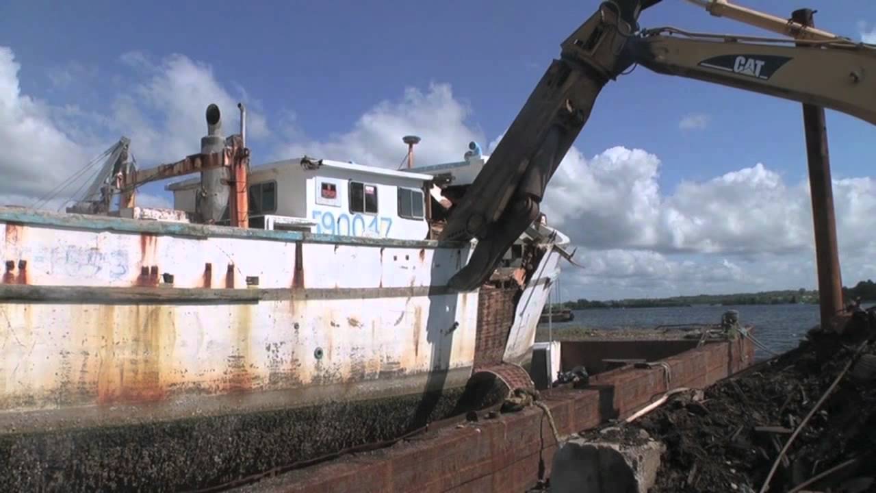How to Demolish a Boat - YouTube